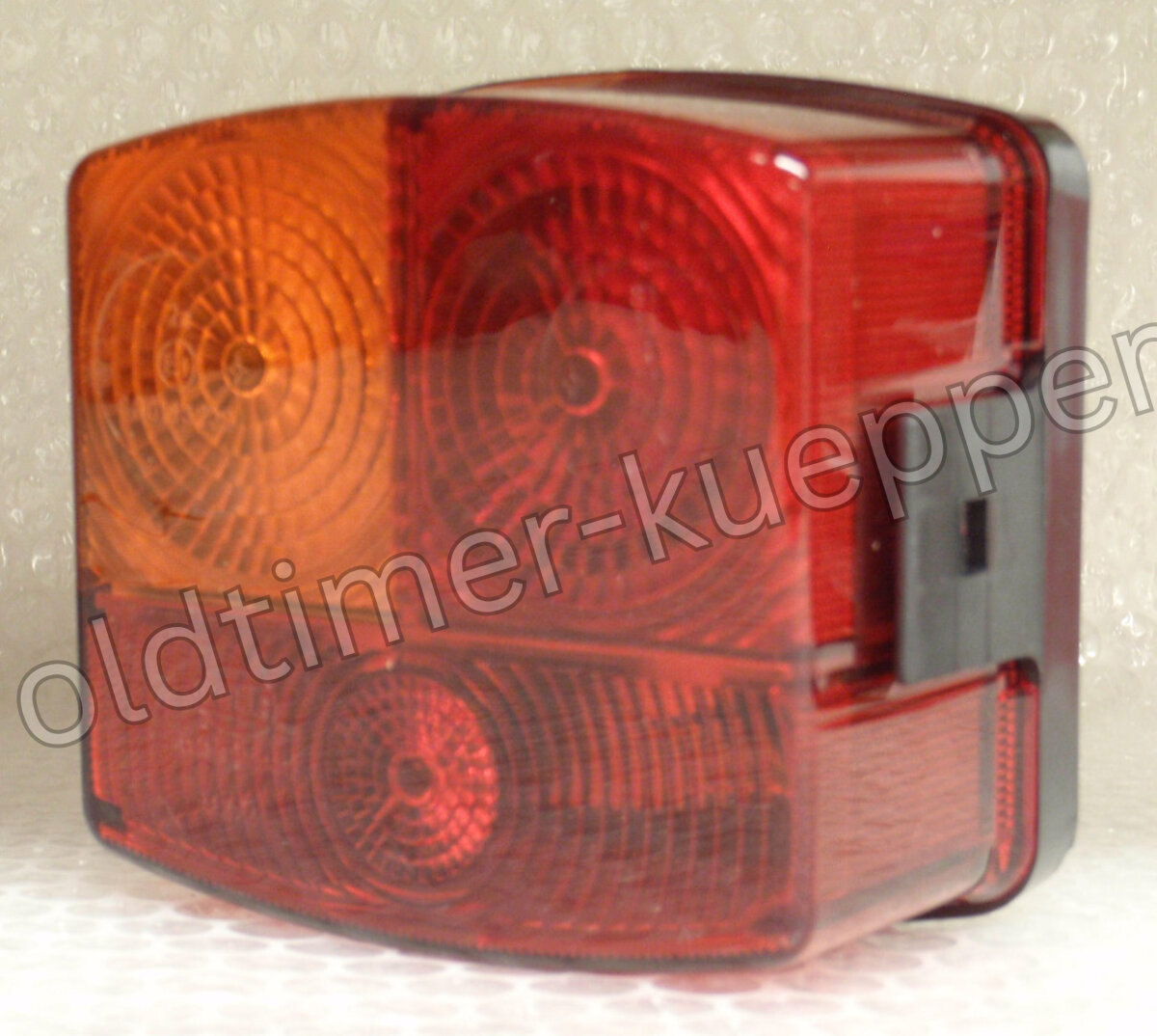 3-Kammer-Leuchte m. Kz.bel. 100037, 17,90